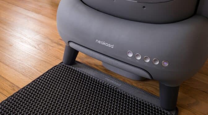 Neakasa Litter Box Reviews: My Cat's Self-Cleaning Experience - Love ...